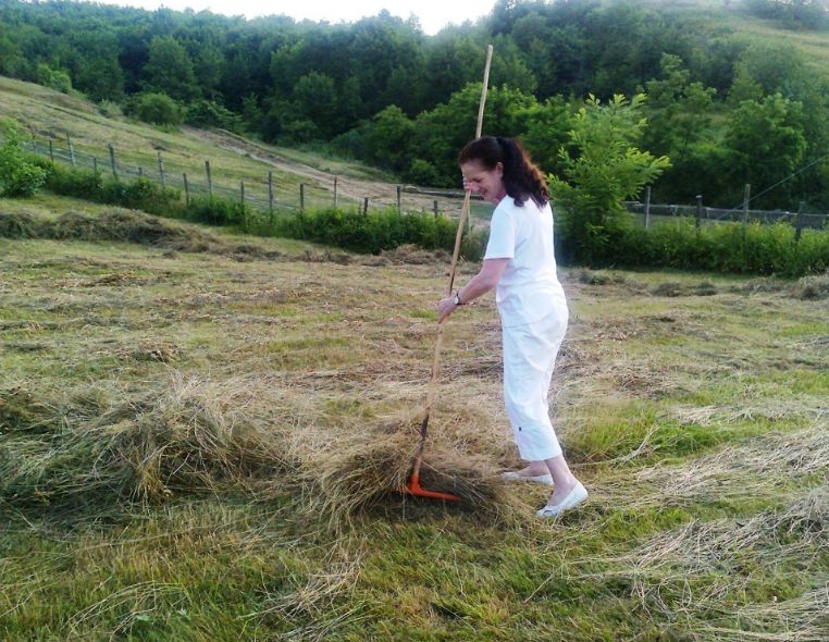 Cornelia Ardelean Archiudean, la fân pe la Monor | Răsunetul