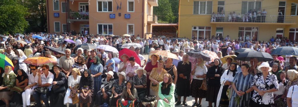 Runcul Salvei – in straie de sărbătoare | Răsunetul
