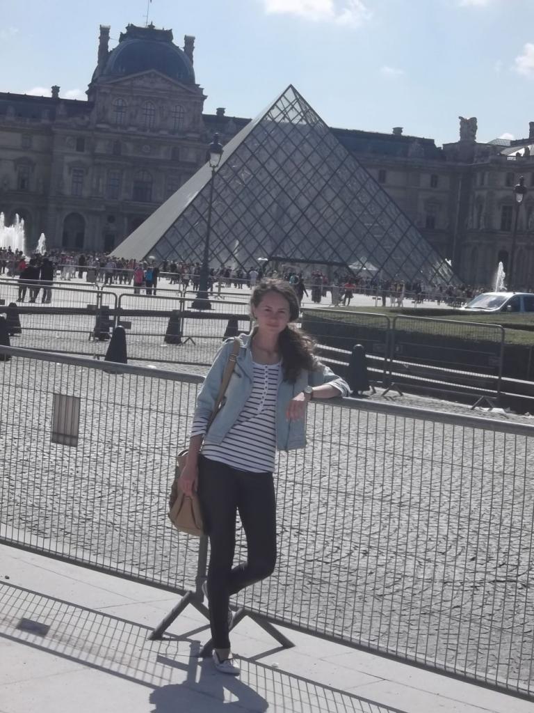 Andreea Grad: Am cunoscut Universitatea Sorbonne - Paris doar prin ...