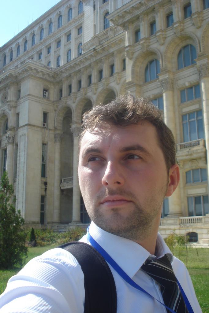 Florin Ioan Bojor: Să fugim din România? | Răsunetul