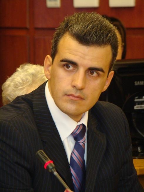 Senatorul Cristian Florian: Fermierul român, condamnat la sărăcie ...