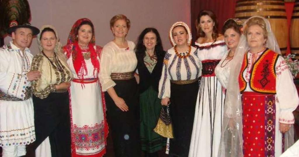 Tradiţii cu „Dor Românesc” în Cişmigiu, alături de Matilda Pascal ...