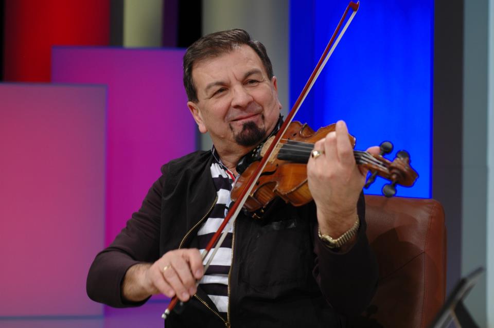 La mulţi ani, ŞTEFAN CIGU, dirijor Ansamblul Profesionist "Dor Românesc ...