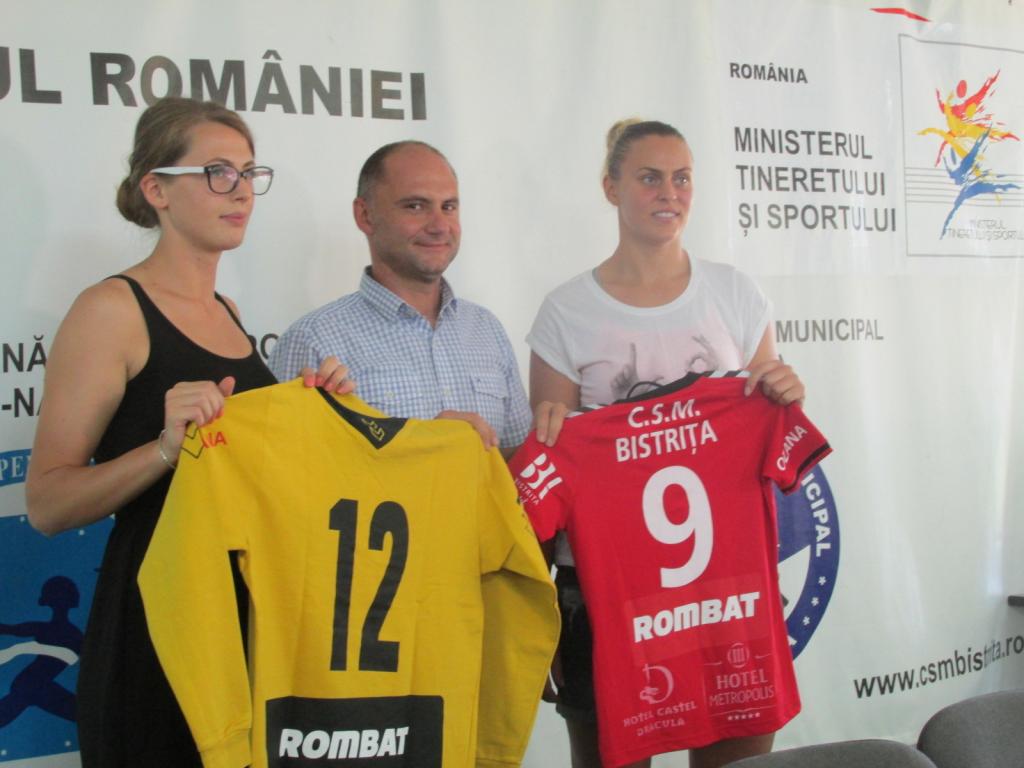 Irina Ivan şi Ana Măzăreanu, prezentate oficial de CSM Bistriţa | Răsunetul