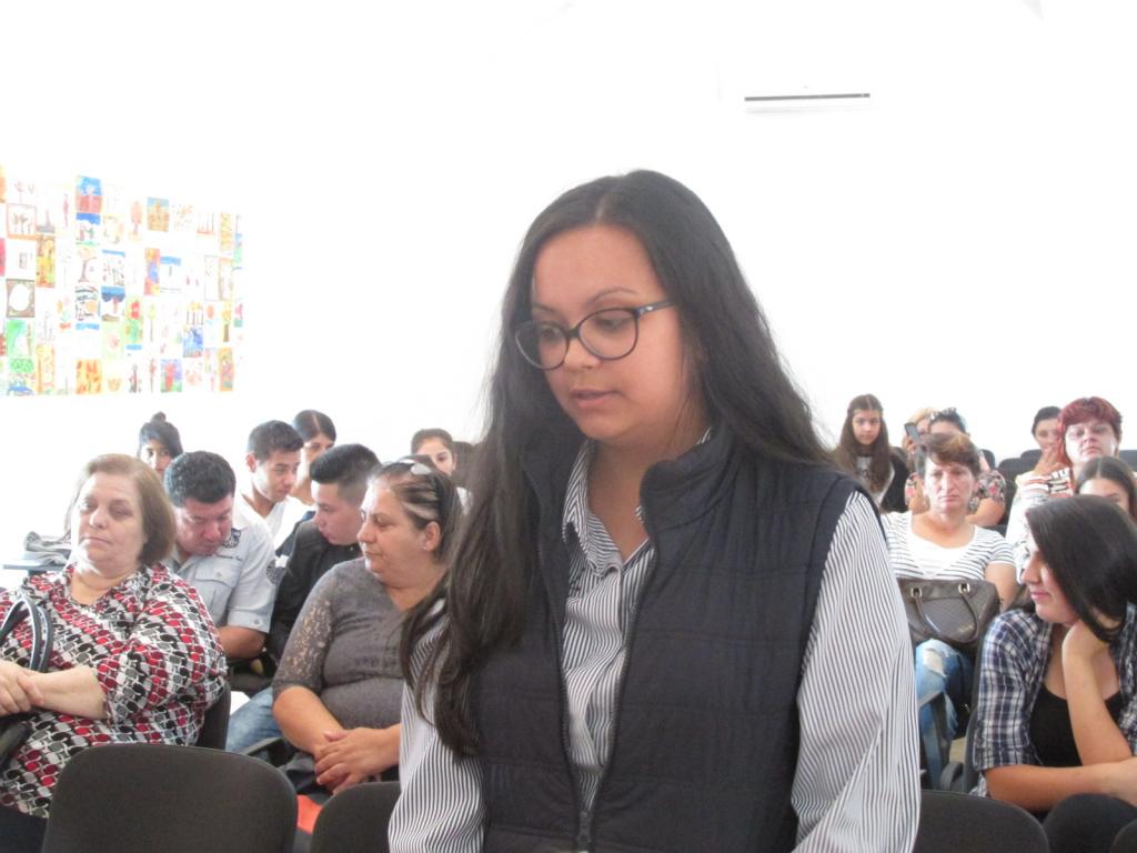 Doar 19 elevi romi au optat pentru locurile speciale în licee şi şcoli ...