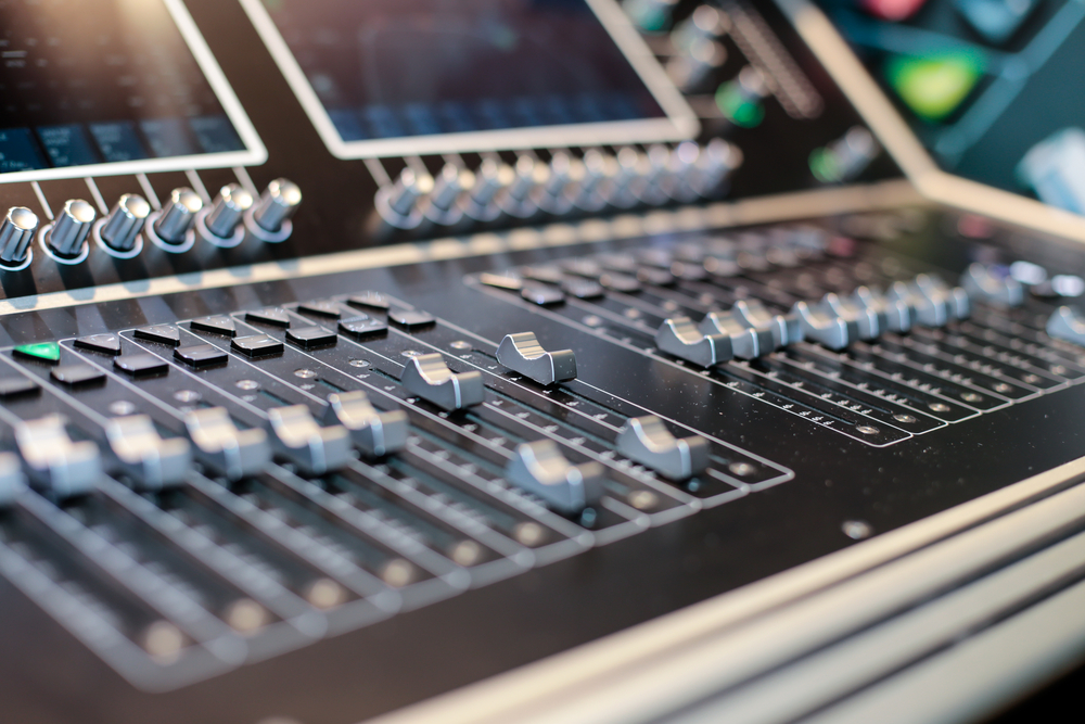 Cele mai folosite tipuri de procesoare audio dintr-un studio | Răsunetul