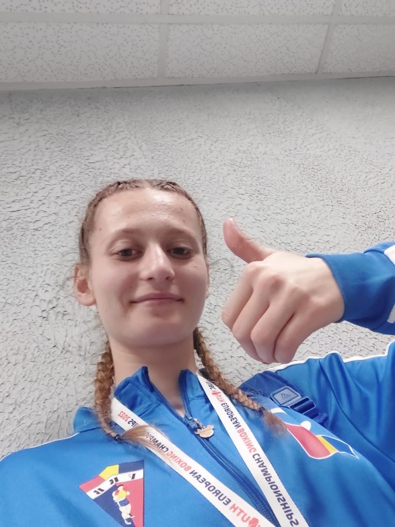 Timeea Motogna, locul 5 la Campionatul European de Box pentru tineret ...