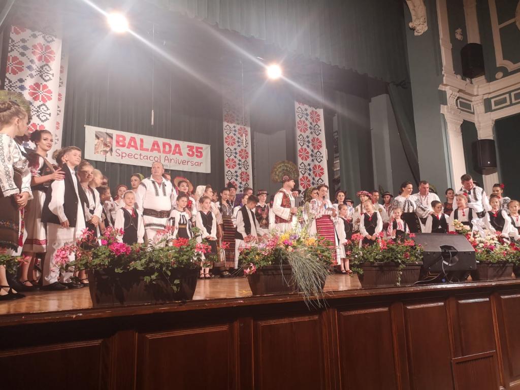 La mulţi ani ! Balada – 35 de ani de promovare a folclorului bistriţean ...