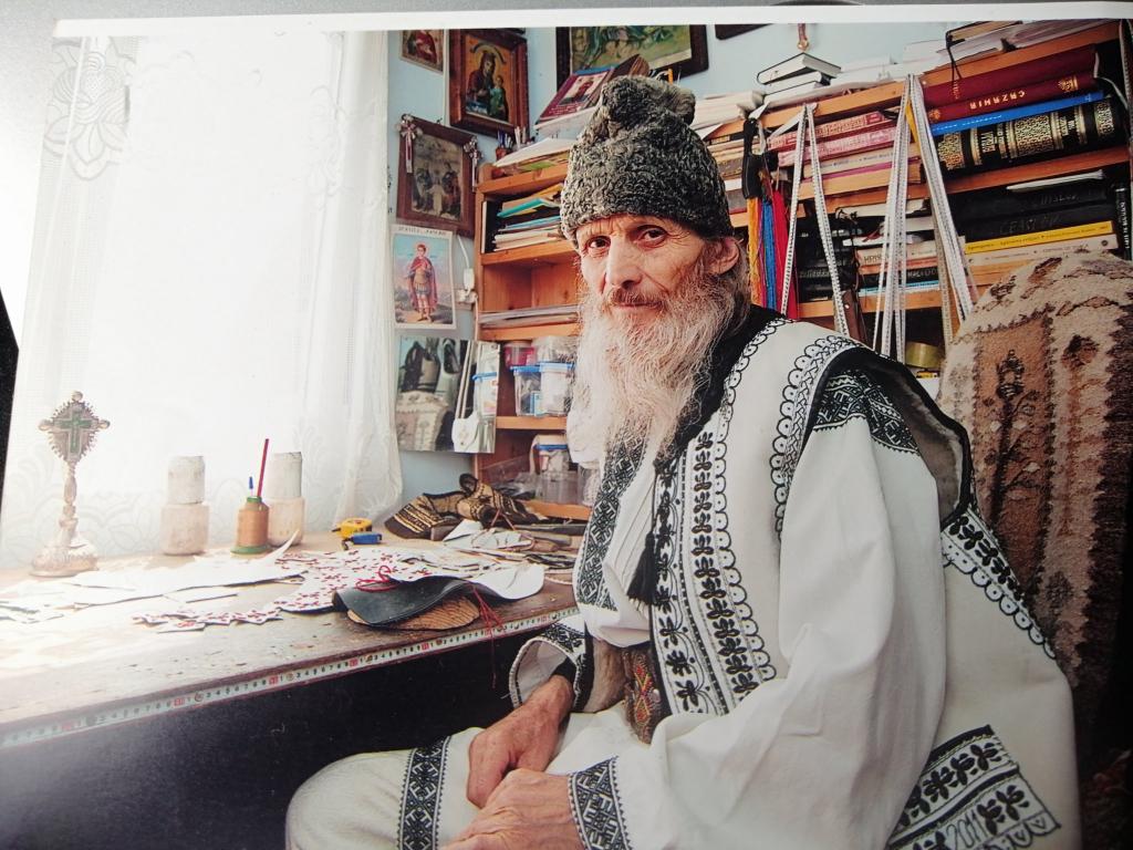 Nicolae Bacea din Tureac - cel mai renumit și autentic cojocar din ...