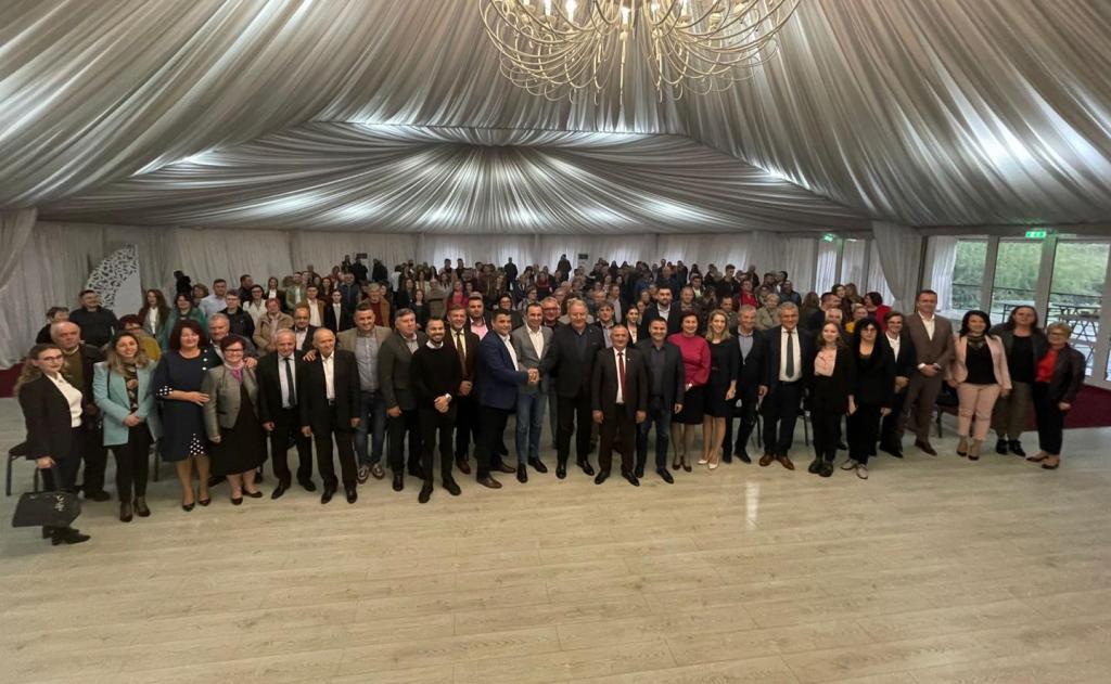 Prof. Vasile Pop, un nou mandat de lider al PSD Beclean. Primarul ...