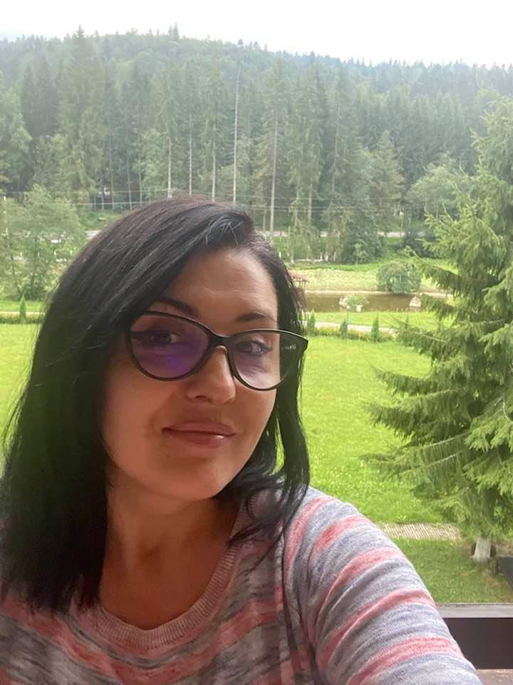 La mulți ani, DACIANA FETTI, expert în cadrul Instituției Prefectului B ...