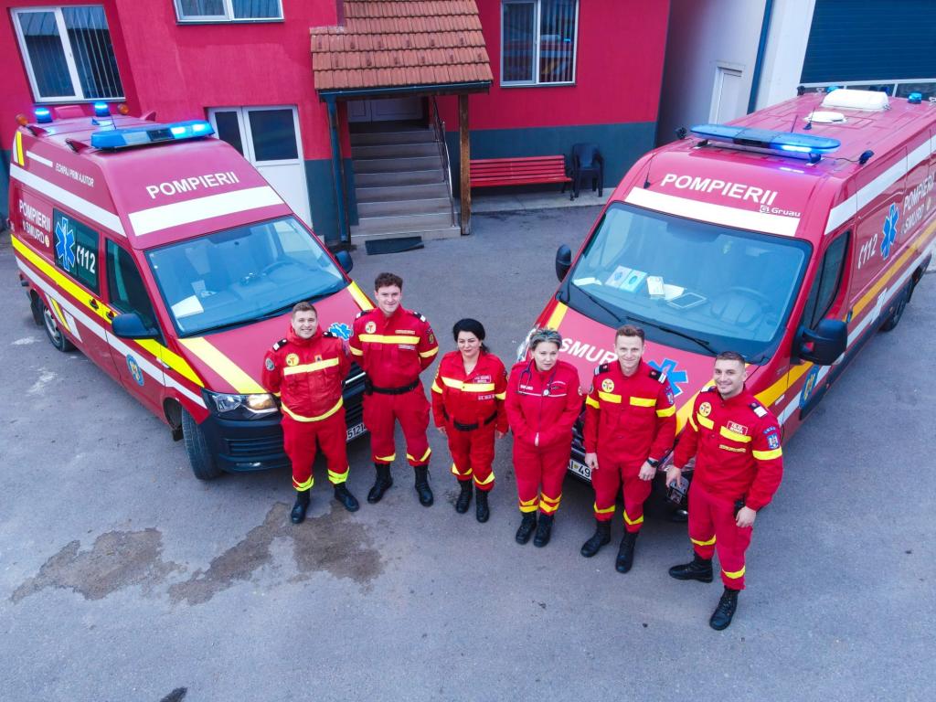 13 ani de SMURD în Bistrița - Năsăud! La mulți ani, tuturor, pompieri ...