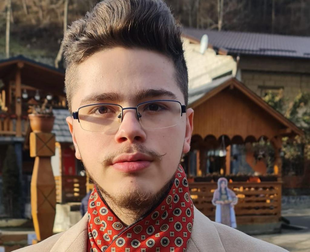 Felicitări! Ştefan Petru Izvoran Oltean, de la CN „George Coşbuc ...