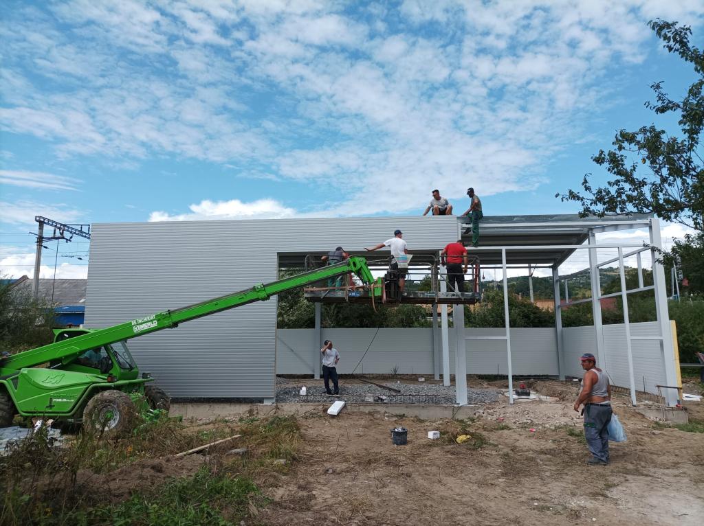Depoul unde vor fi parcate cele cinci microbuze electrice de la Năsăud ...