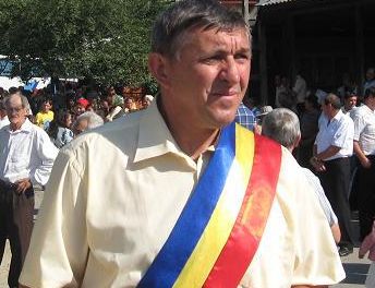 La mulți ani, primarului ANCHIDIM PAVELEA de la Runcu Salvei! | Răsunetul