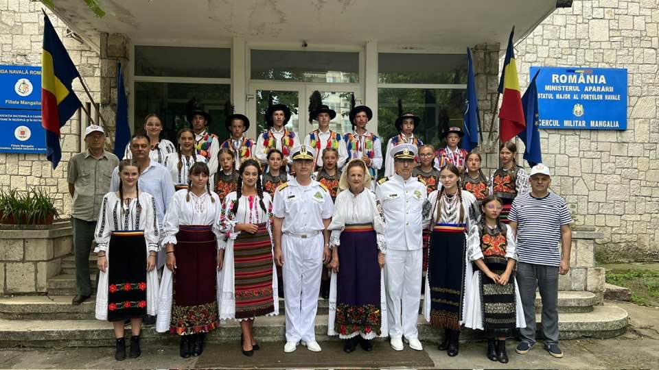 Cornelia Ardelean Archiudean și Ansamblurile folclorice ‘’Doinița’’ și ...