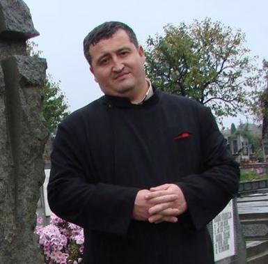Întru mulţi şi binecuvântați ani părintelui Vasile Rus, preot la Biserica Secției de Oncologie ...