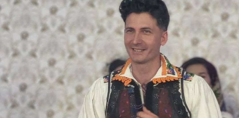 La mulți domnului profesor DANIEL RAŢIU de la Clubul Copiilor Beclean ...