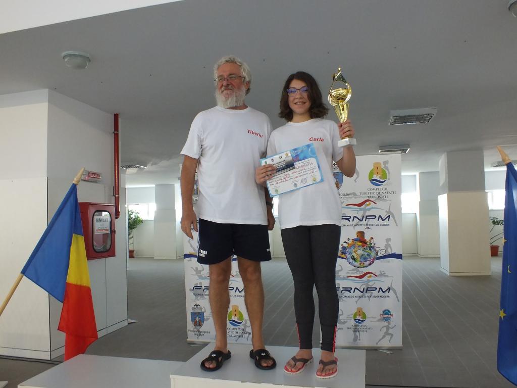 Înot. Carla Bora, de la CS Tibi, a cucerit şase medalii de aur și două ...